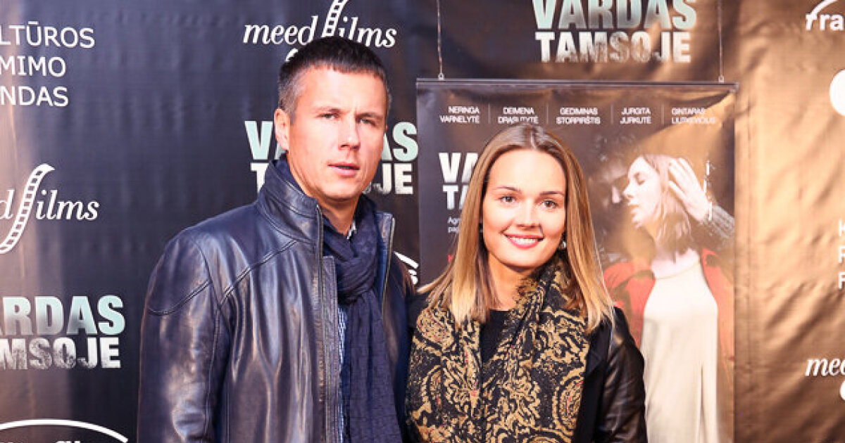 Į lietuviško detektyvo „Vardas tamsoje“ premjerą filmo aktorę Jurgitą ...