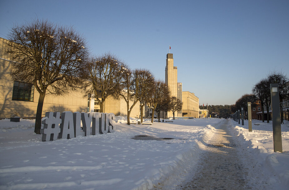 Alytuje neliko oficialių vietų, kuriose renginių organizatoriai afišas ...